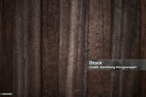 Tekstur Kayu Gelap Untuk Latar Belakang Foto Stok Unduh Gambar