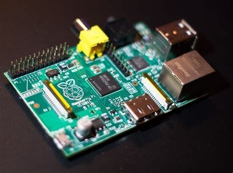 Sixense Says That Its STEM System Will Support The Raspberry Pi