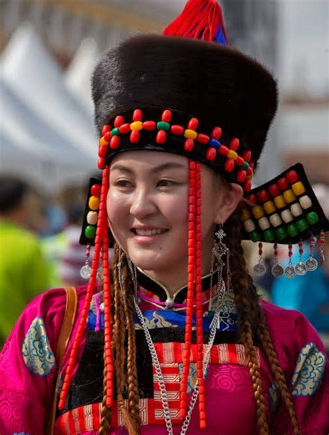 Сайн байцгаана уу Намайг Чимэг гэдэг Би МераГрупп