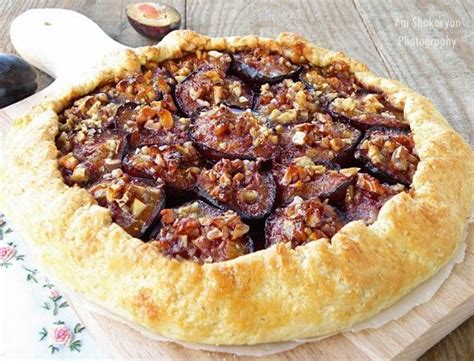 Галет със сини сливи и орехи Yummy Food Cuisine Recipes Recipes