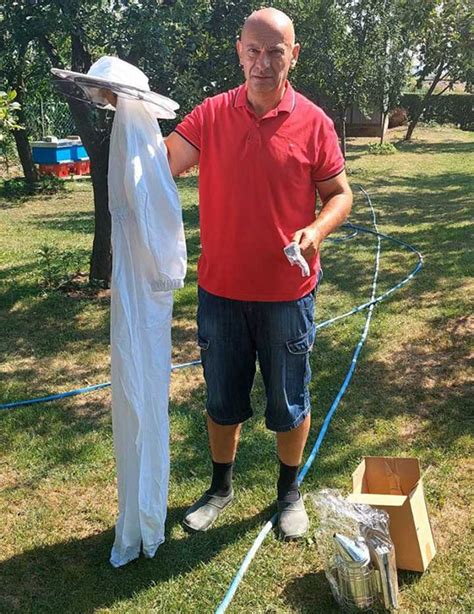 У току јавни позив Канцеларије за КиМ за субвенције у пчеларству и воћаству Канцеларија за