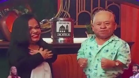 Abelito Recibe La Visita De Sus Padres Durante La Gala Línea Mx