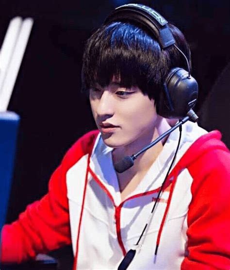 大舅子仅离开lpl一年，如今体型判若两人，粉丝不敢认直接心碎！mystic