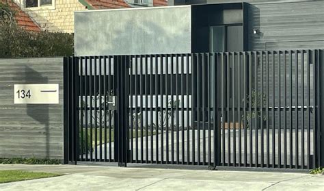 Modern Entrance Gate Design Sliding Gate With Vertical Slats