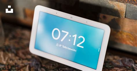 블루 스크린이있는 흰색 직사각형 장치 사진 Unsplash의 무료 파랑 이미지