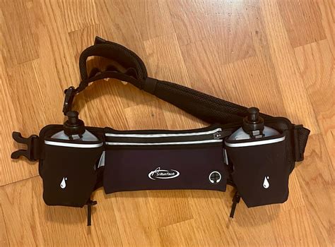 bought this running belt as i needed something to carry water since it