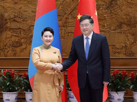 Б Батцэцэг сайдын БНХАУ д хийж буй айлчлалаар Элсэн шуурганы эсрэг хамтран ажиллахаар тохиров