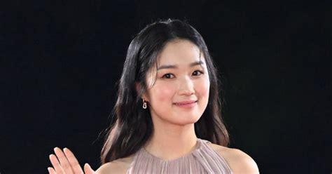 김혜윤 우아한 드레스 [사진]