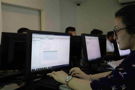 ادارة قواعد البيانات Oracle Dba دورة تدريبية أكاديمية الرواد
