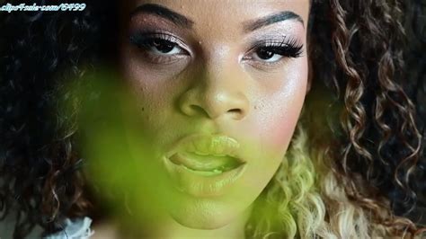 Seductive Sexy Stink Mouth