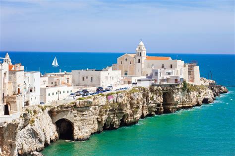 Vieste Mare Spiagge E Hotel Cosa Vedere E Dove Dormire Images And