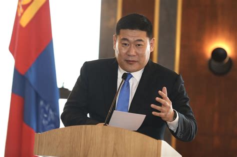 Л Оюун Эрдэнэд хөрөнгө оруулагчид бодлогын алдаа гаргахгүй байхыг зөвлөлөө