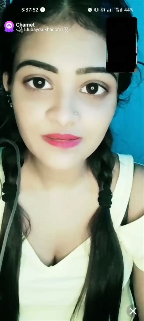 Jubayda Khanom From Bangladesh Showing Boobs And Pussy On Chamet Live