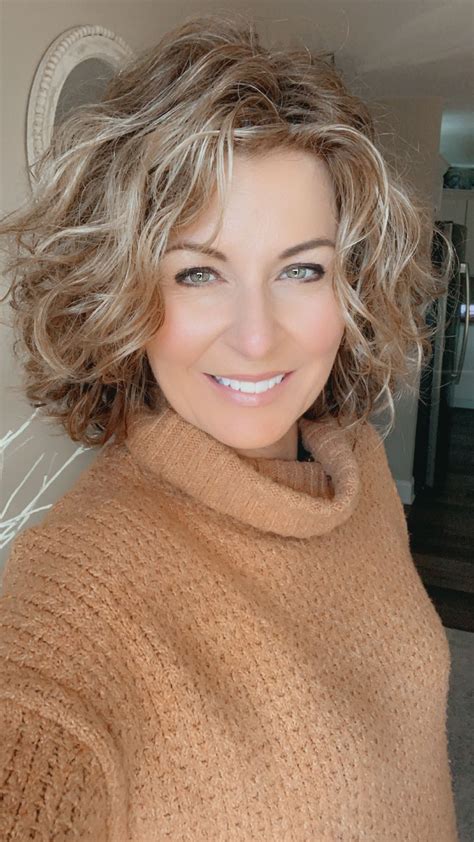 Haircuts For Medium Hair Short Hair Cuts For Women Bob Messy Medium