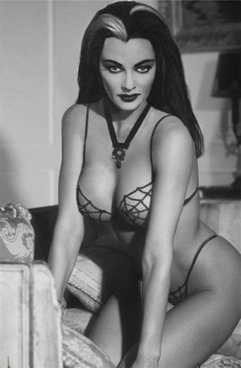 Yvonne Decarlo Aka Lily Munster Mojofu