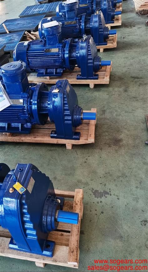 Gearbox Gear Reducer With Electric Motor Parallel Reducer Concrete