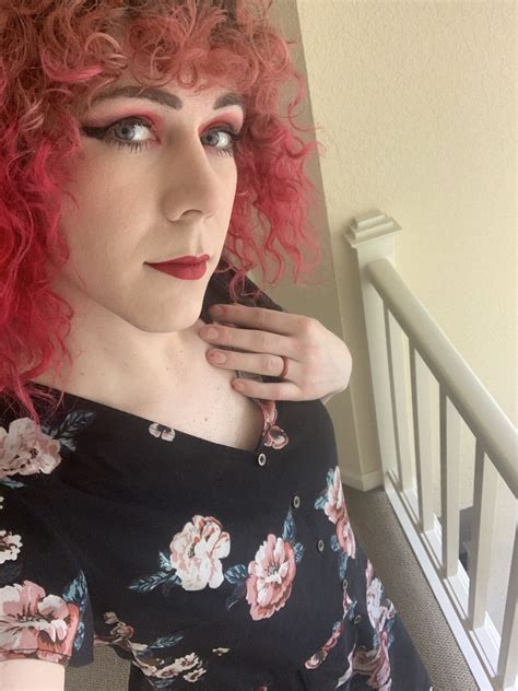 Q Ueen On Twitter Should I Keep Or Delete Https T Co S8sex7MnGQ Twitter