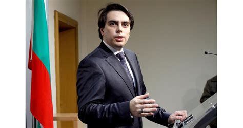 Асен Василев Нямам нищо скрито в декларациите си