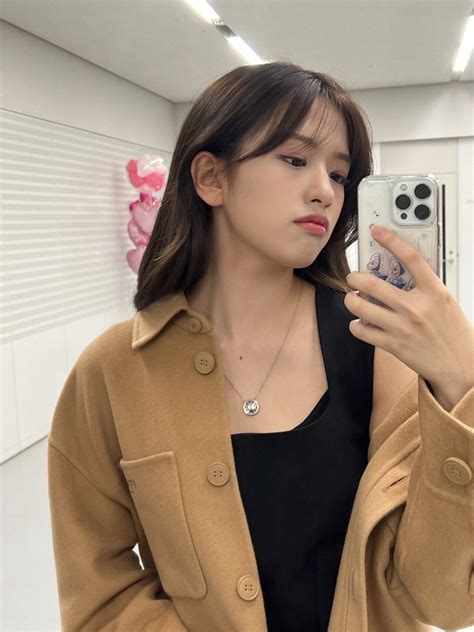안유진 거울샷 연예인잡담 에펨코리아