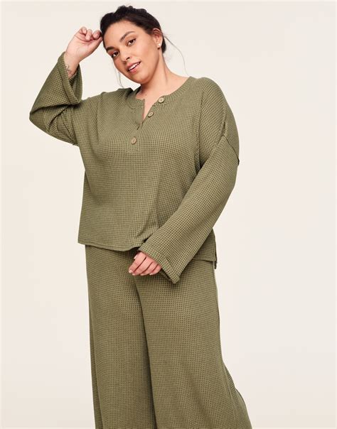 Adore Me Rtw Sandy Top Hamilton Place