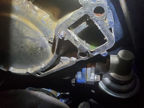 How could I get this broken bolt out? : r/MechanicAdvice