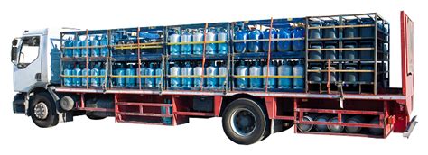 쉽게 선택할 수 있도록 흰색 배경에 고립 된 많은 색상의 프로판 가스 탱크가있는 트럭 배럴에 대한 스톡 사진 및 기타 이미지 배럴 수송 액체 Istock