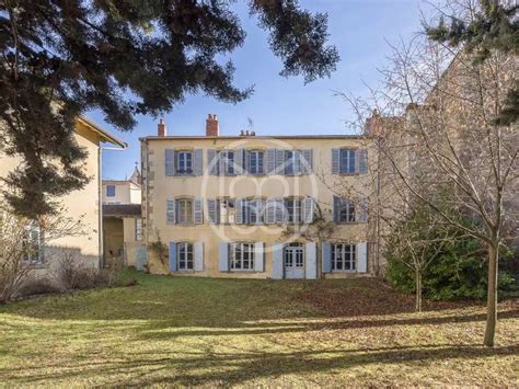 Maison à Vic Le Comte Vente De Luxe Bellespierres