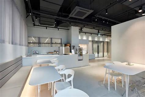 모던하고 고급스러운 30평 갤러리카페 인테리어 강남구 신사동