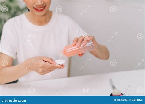 Making Beauty Modifying Face To Make Non Surgical Or Surgical