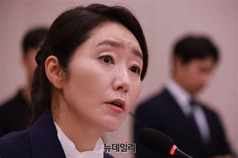 민주당서 터져나온 강선우 사퇴 목소리 … 뿔난 개딸 수박·이낙연계 비난 Save Internet 뉴데일리