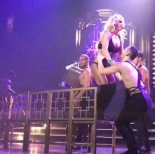 Britney Spears Nipple Slips Out During Las Vegas Concert Nude