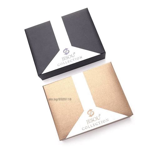 Луксозен подаръчен комплект за празник Аксесоари София Луксозен подаръчен комплект за