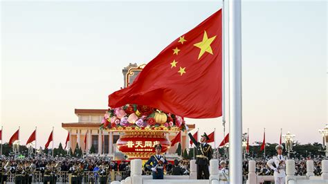 Си Цзиньпин призвал укреплять солидарность китайской армии с органами власти и народом Cgtn на