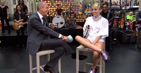 Miley Cyrus Says Sex Ends At Au Contraire Say Experts