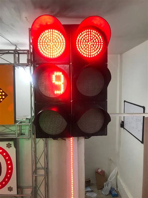 عکس چراغ راهنمایی واقعی عکس های انواع چراغ های راهنمایی و رانندگی