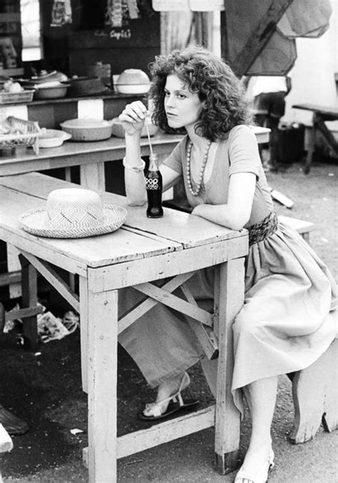 261 Best Sigourney Weaver Images On Pinterest Sigourney Weaver Aliens Movie And Actresses