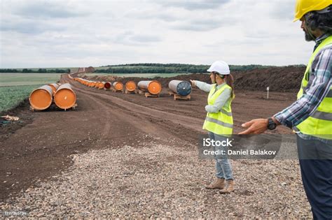 사우스 스트림 파이프 라인 Lng 석유 가스 장비 천연 가스 플랜트 건설 현장에서 일하는 정유 산업의 석유 및 가스 엔지니어의