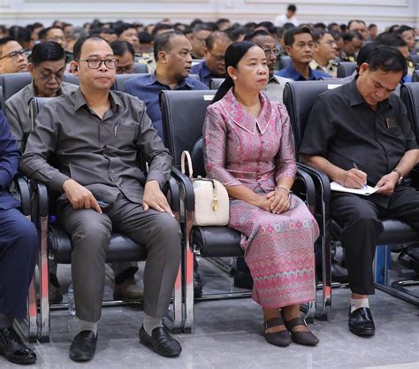 ថ្នាក់ដឹកនាំខេត្តព្រៃវែង អញ្ជើញបើកវេទិកាថ្នាក់ខេត្ត ស្តីពីកំណែទម្រង់វិមជ្ឈការ និងវិសហមជ្ឈការ