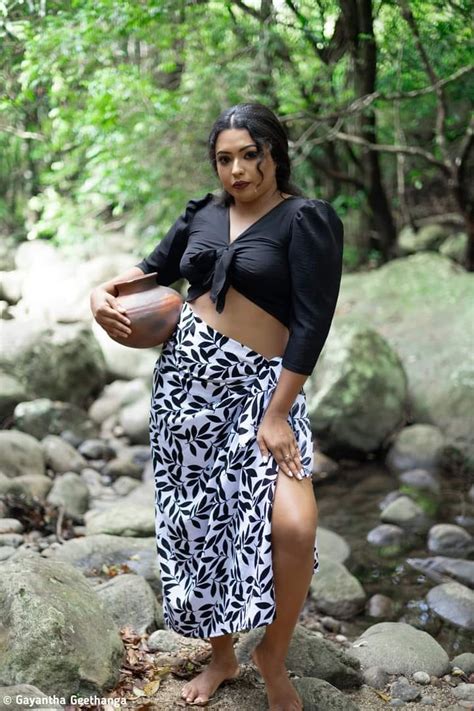 සිංහල වැල් Facebook