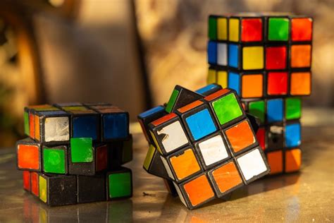 300 000 free rubiks cube wallpaper and rubik s cube images pixabay