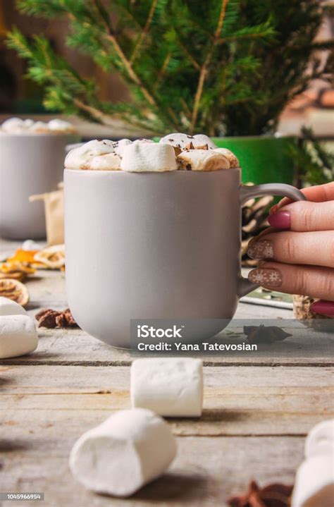 마쉬 멜 로우와 함께 뜨거운 코코아 크리스마스 배경입니다 음료 12월에 대한 스톡 사진 및 기타 이미지 12월 12월 31일 1월 Istock