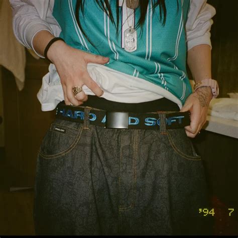 Accessories 2 Billie Eilish
