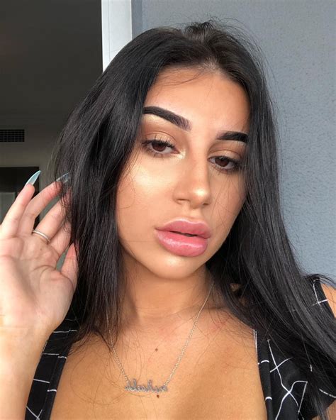 Mikaela Testa Wallpicsnet Wallpapers Photos Pictures Backgrounds