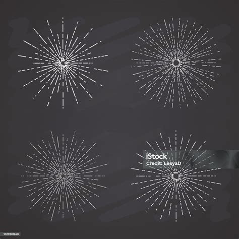 레트로 선 버스트 세트 빈티지 빛나는 태양 광선 로고 라벨 또는 엠 블 럼 및 칠판 배경 인쇄 술 장식 서식 파일 벡터 일러스트 레이 션에 대 한 셰이프 컬렉션 0명에 대한