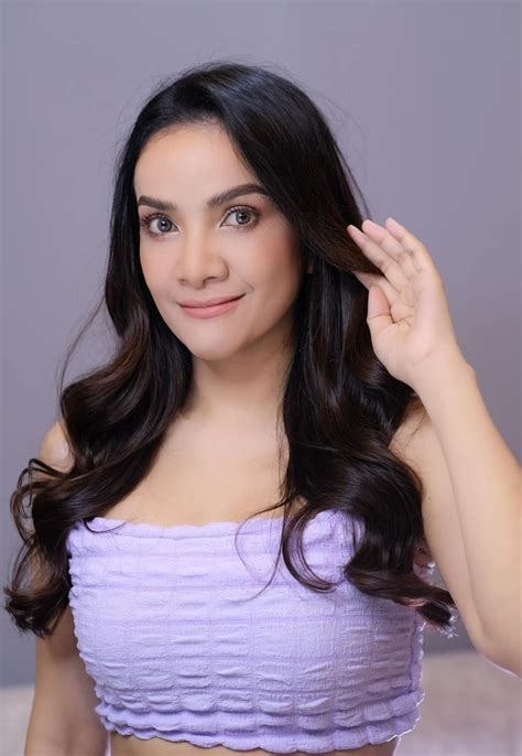 នរណាជាកូនកម្លោះ ធ្លាយតម្រុយ ពេជ្រ សោភា ជិតភ្ជាប់ពាក្យ Khmerload Cambodia Latest News