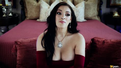 Violet Smith Eporner