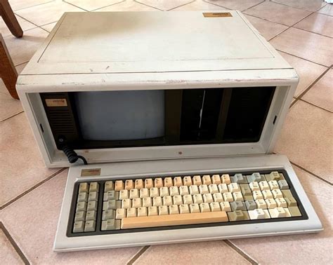 Just Found This Compaq Luggable In The Attic Turns On But Nothing