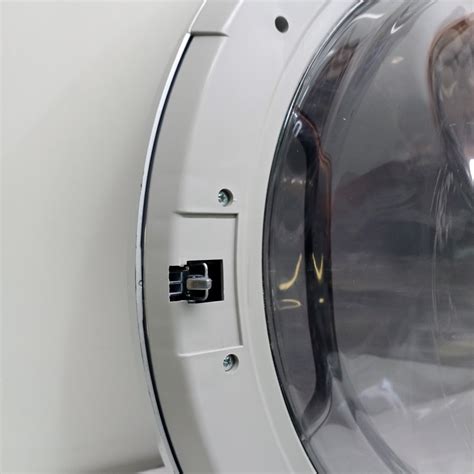 Люк в сборе для стиральной машины Ariston Indesit C00496150 в Санкт ...