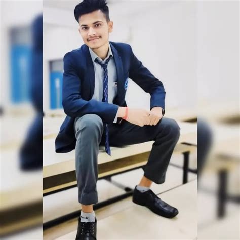 Er.Ravi Verma (@ravi_patel__01_) • Threads, Say more