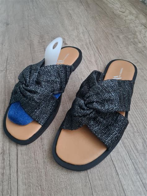 Стильні шльопанці — ціна 450 грн у каталозі Шльопанці Купити жіночі речі за доступною ціною на